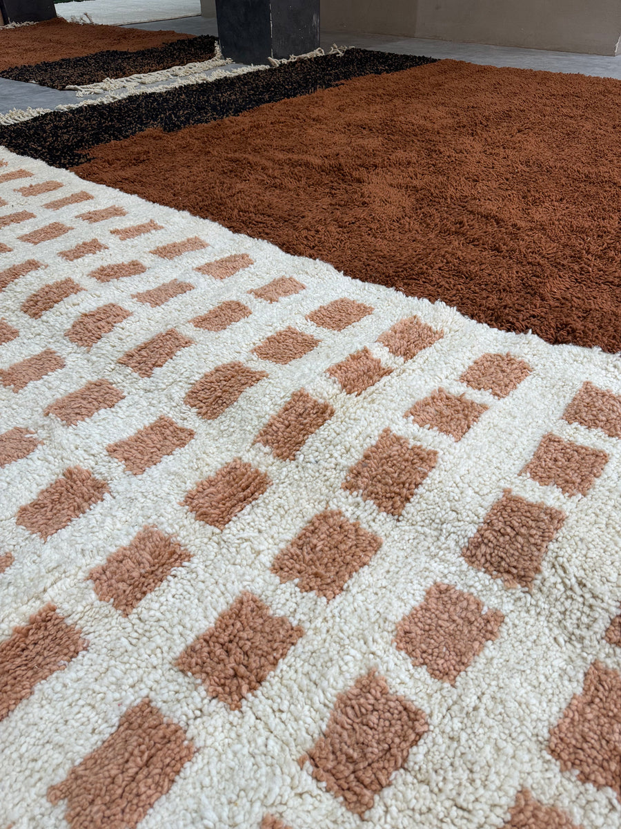 The History of Checkered Rugs – Beni ourain rug