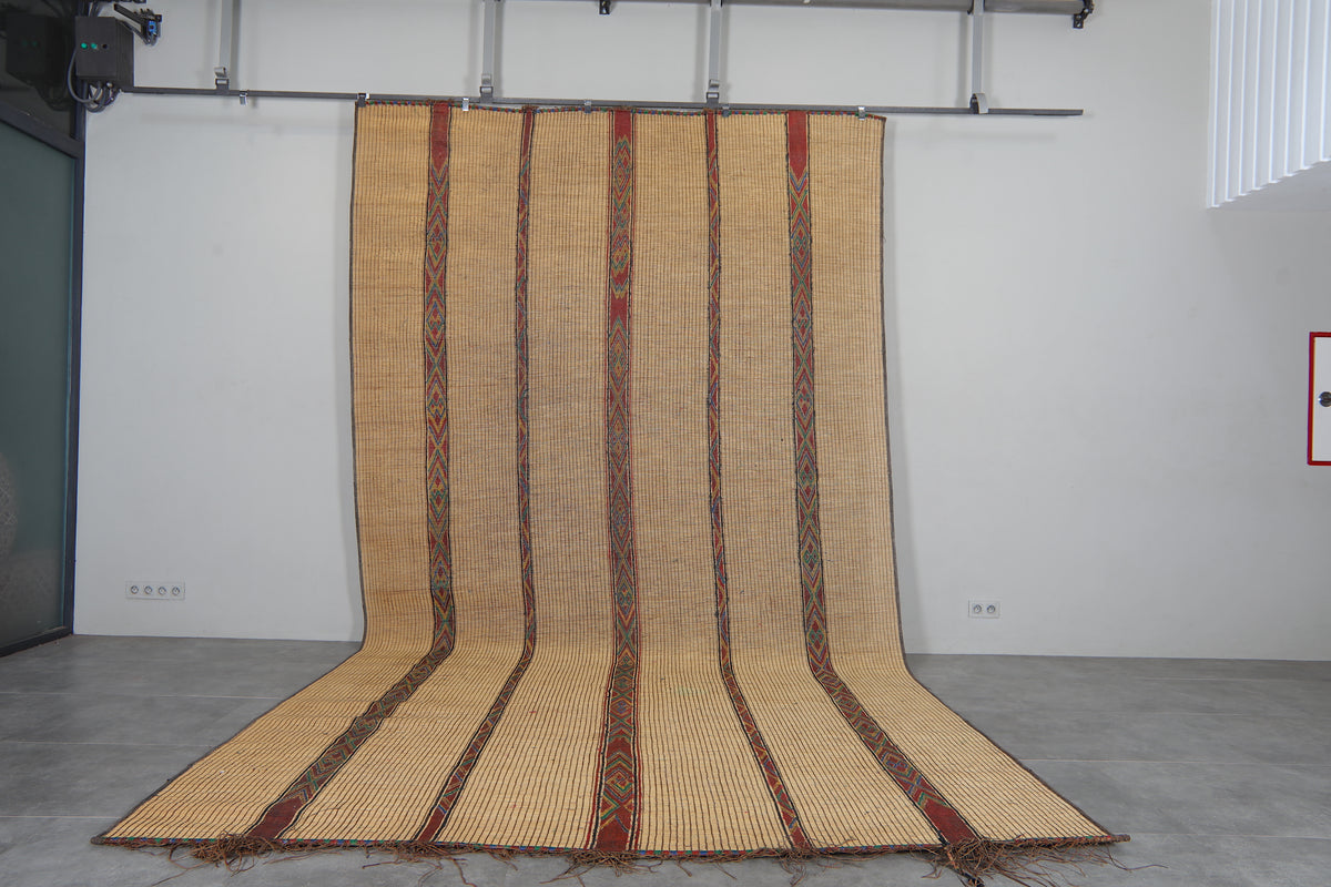 Large tuareg tug - Beige handwoven desert mat - 8.6 FT X 16 FT – Beni ...